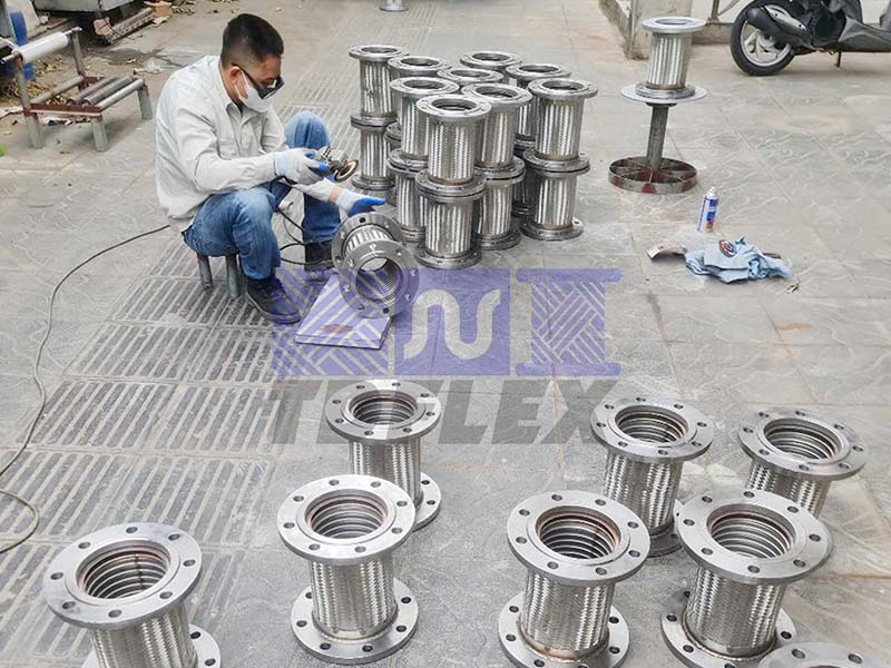 Khớp nối mềm inox DN32